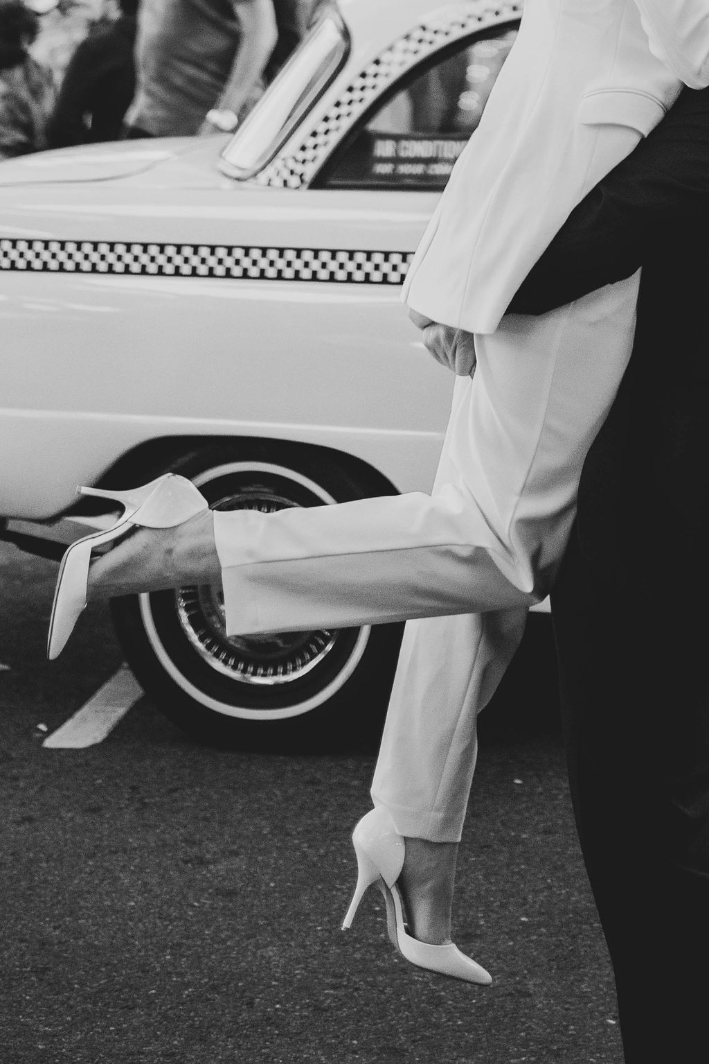 Check Out These Vintage Taxi Cab Engagement Photos in NYC | Lauren ...